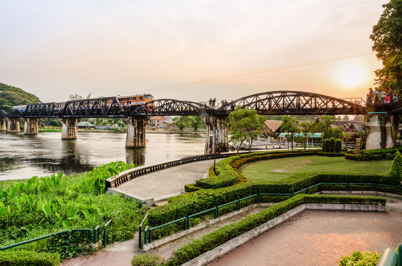 No.1 Kanchanaburi Tour (FD) : River Kwai Bridge, Krasae Cave ...